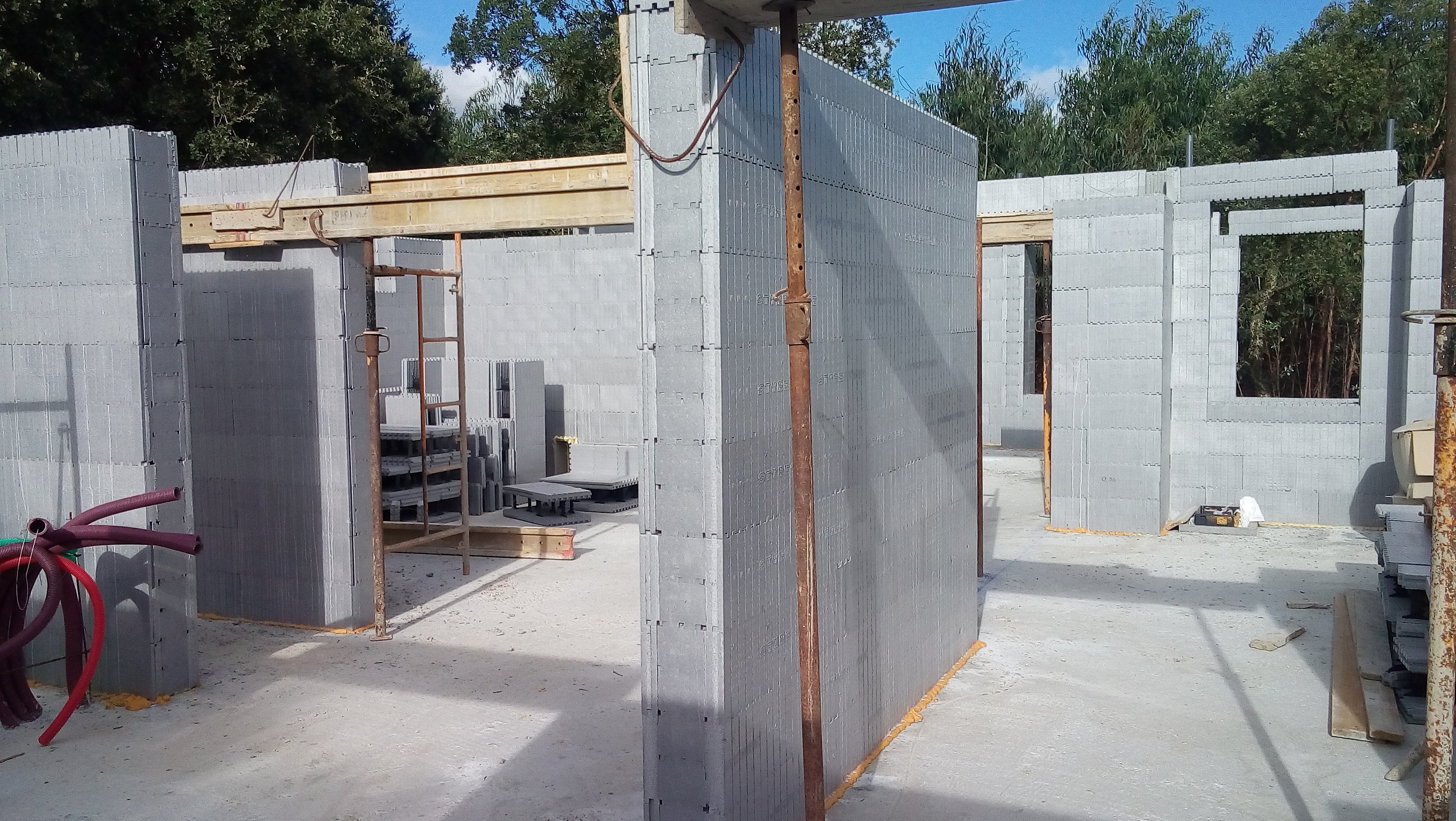 Styro Stone International. Formas com isolamento em betão, ICF, casas ...